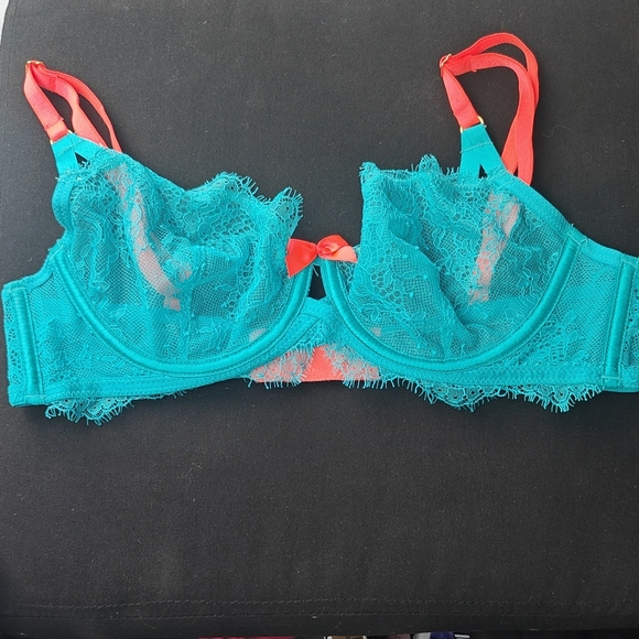Victoria's Secret | Intimates & Sleepwear | 34b Vs Very Sexy Unlined ...